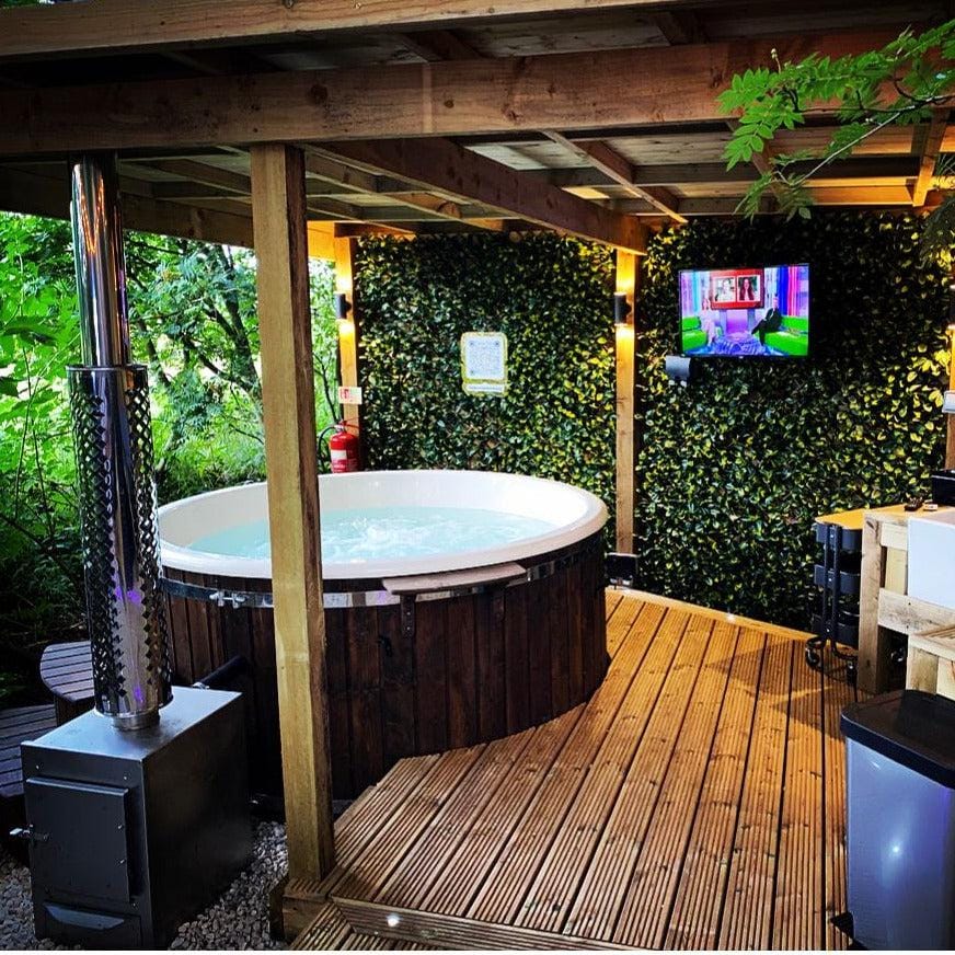 "René" XL 225cm Wood Fired Hot Tub | External Heater | Fibreglass Line ...